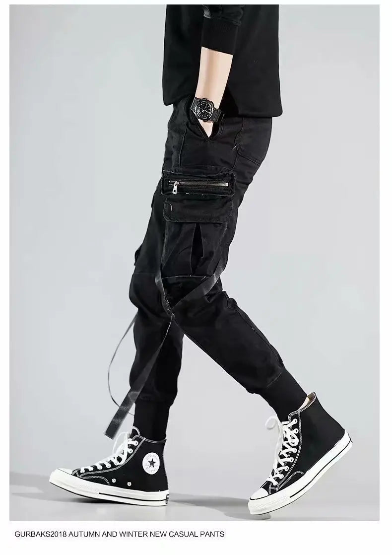 Męskie spodnie cargo streetwear z kieszeniami i paskami – Castle Gothic